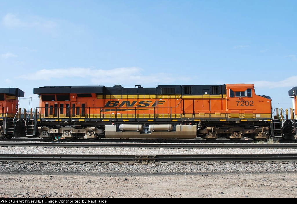 BNSF 7202